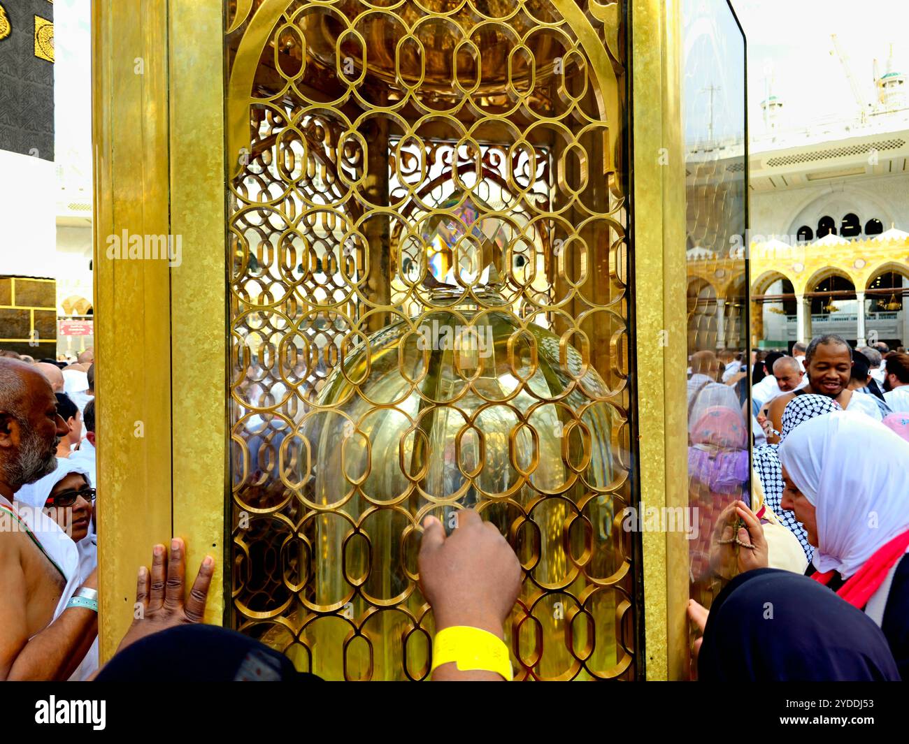 Mecca, Saudi Arabia, June 12 2024: Maqam Ibrahim or Station of Abraham ...