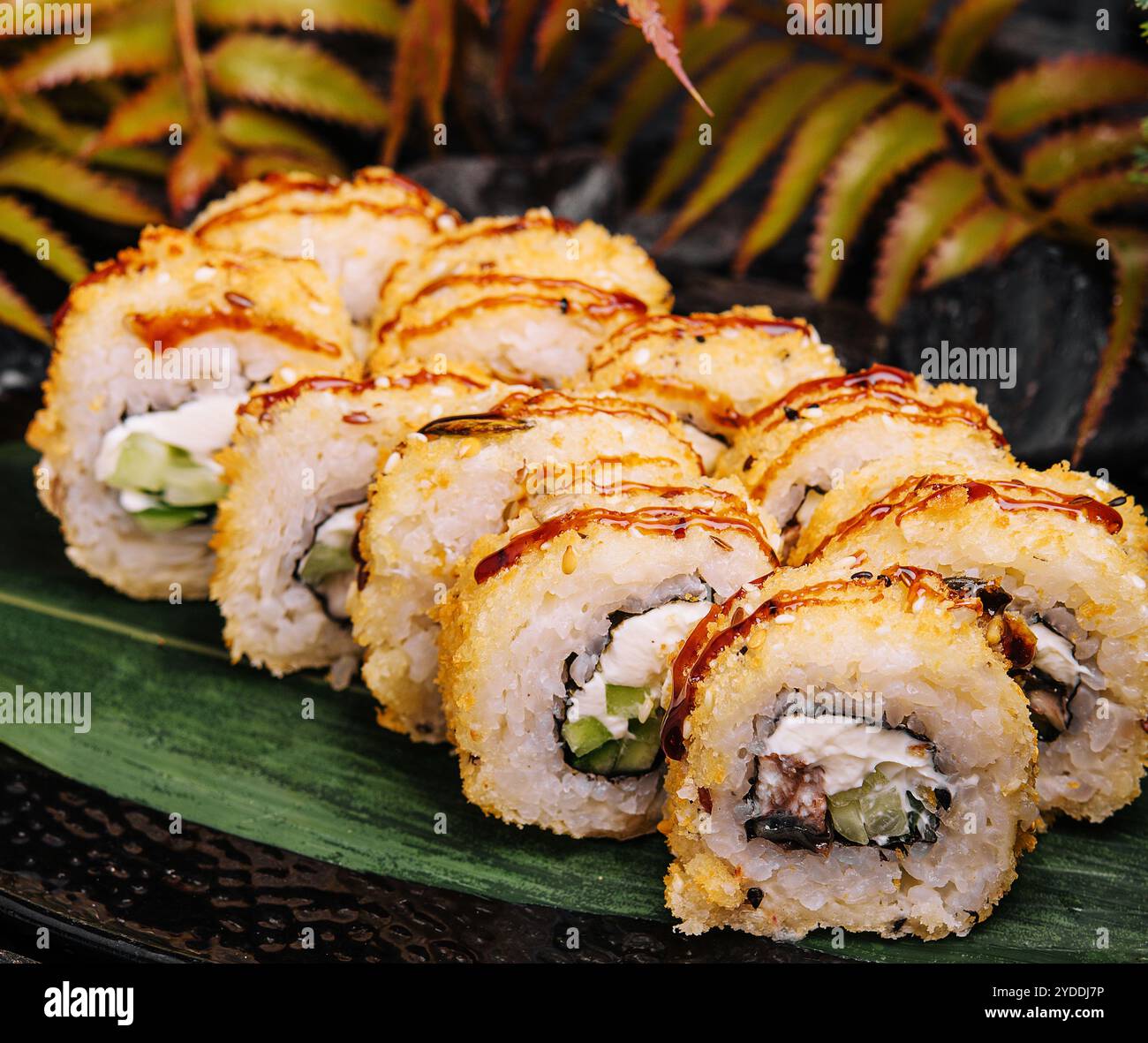 Bamboo leaf plate hi-res stock photography and images - Alamy