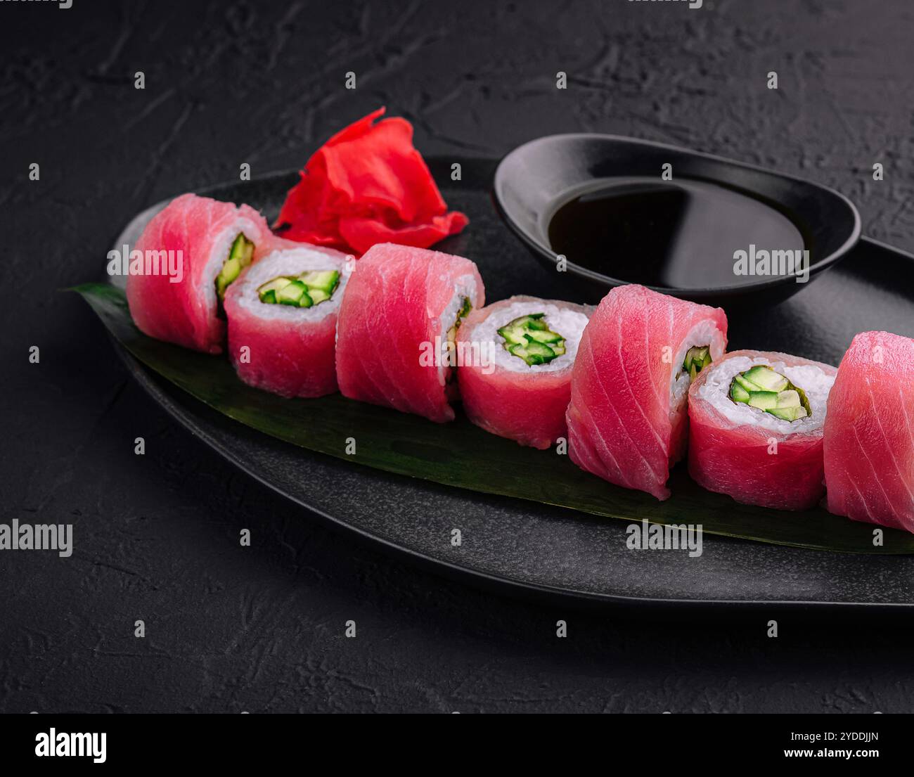 Japanese uramaki tuna roll with cucumber Stock Photo - Alamy