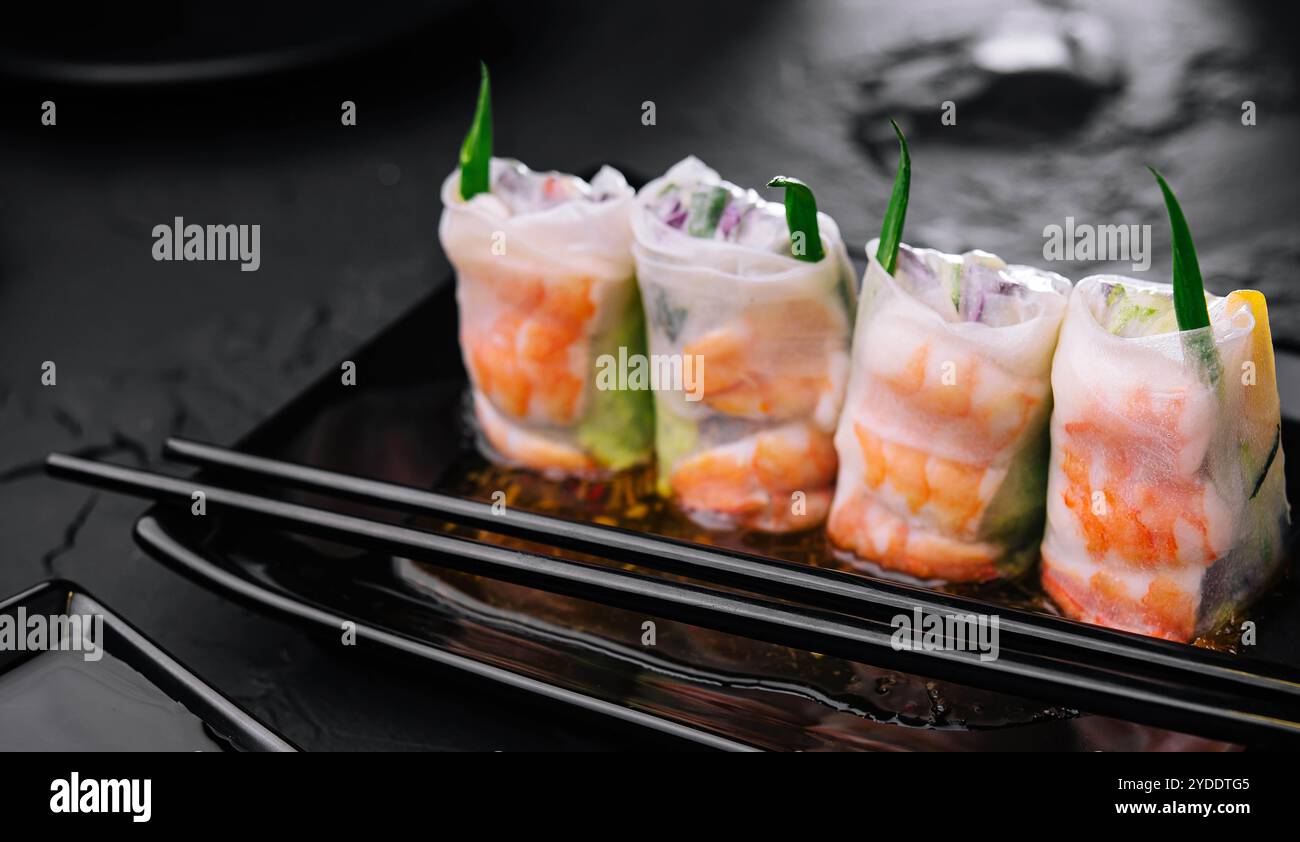 Vietnamese traditional paper hi-res stock photography and images - Alamy