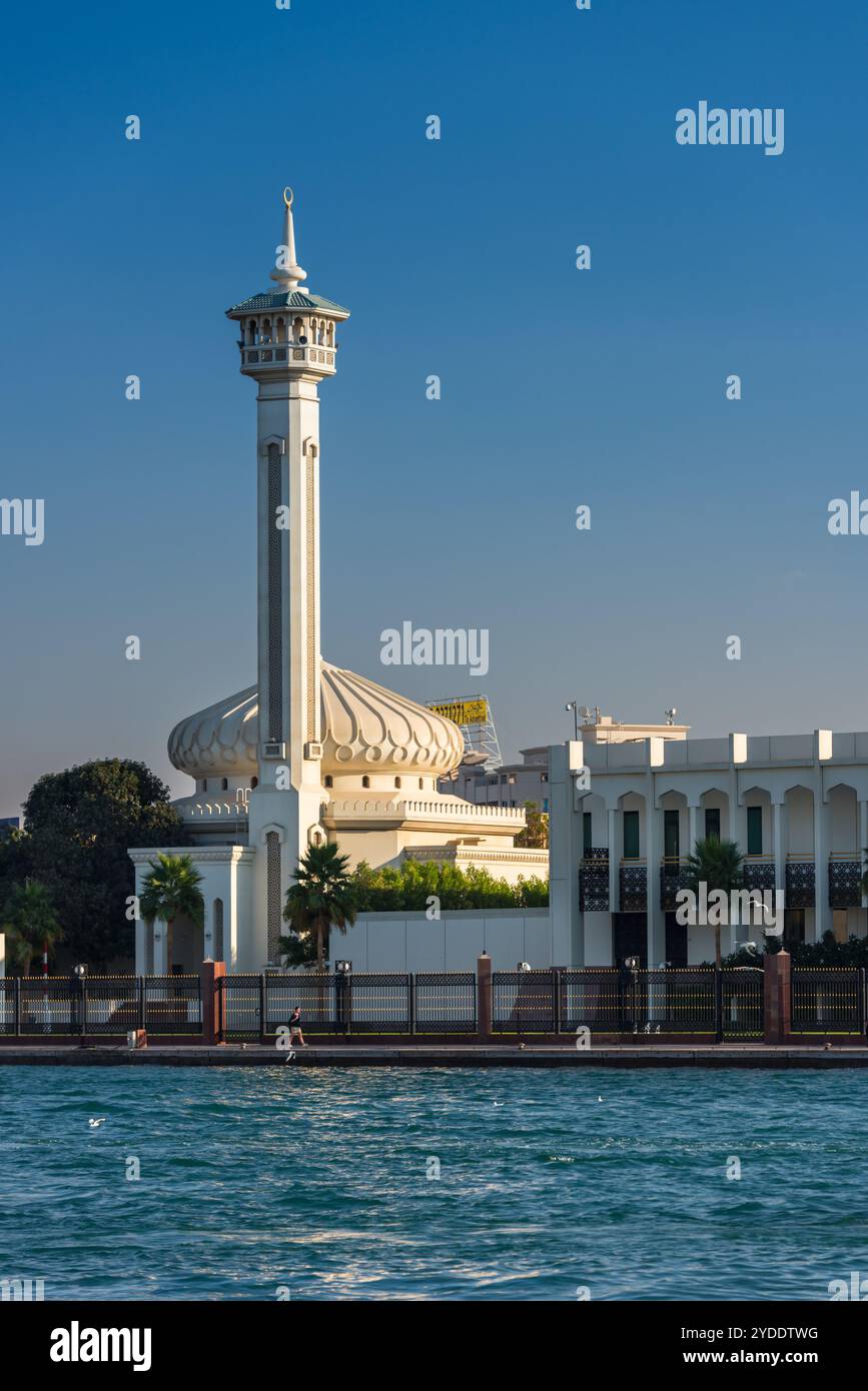 Embankment of dubai hi-res stock photography and images - Alamy