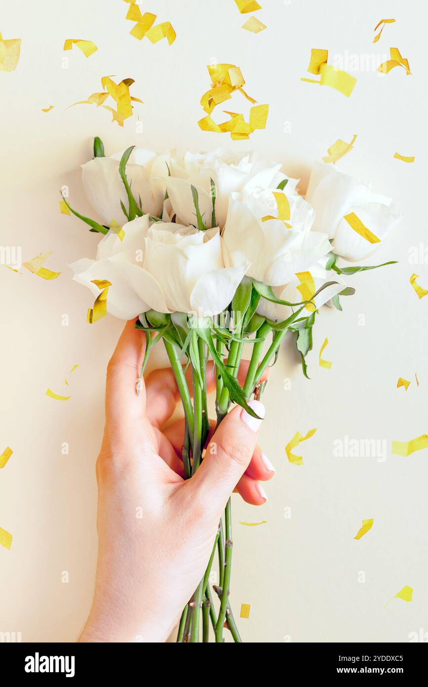 Fresh white roses bouquet Stock Photo - Alamy