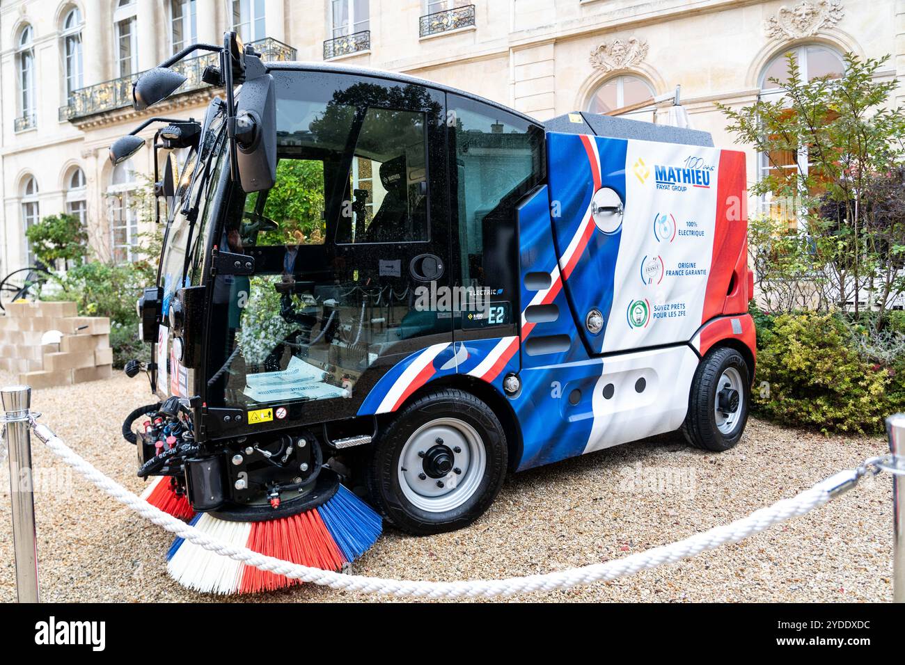 A Ravo E2 electric road sweeper from the company Mathieu SAS at the ...