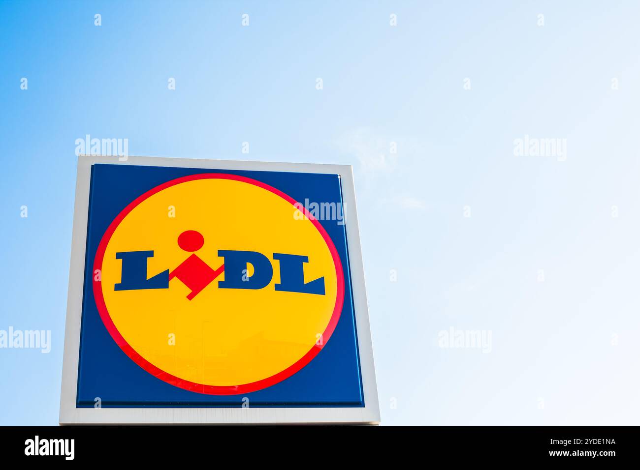 LIDL supermarket chain brand logo Stock Photo - Alamy