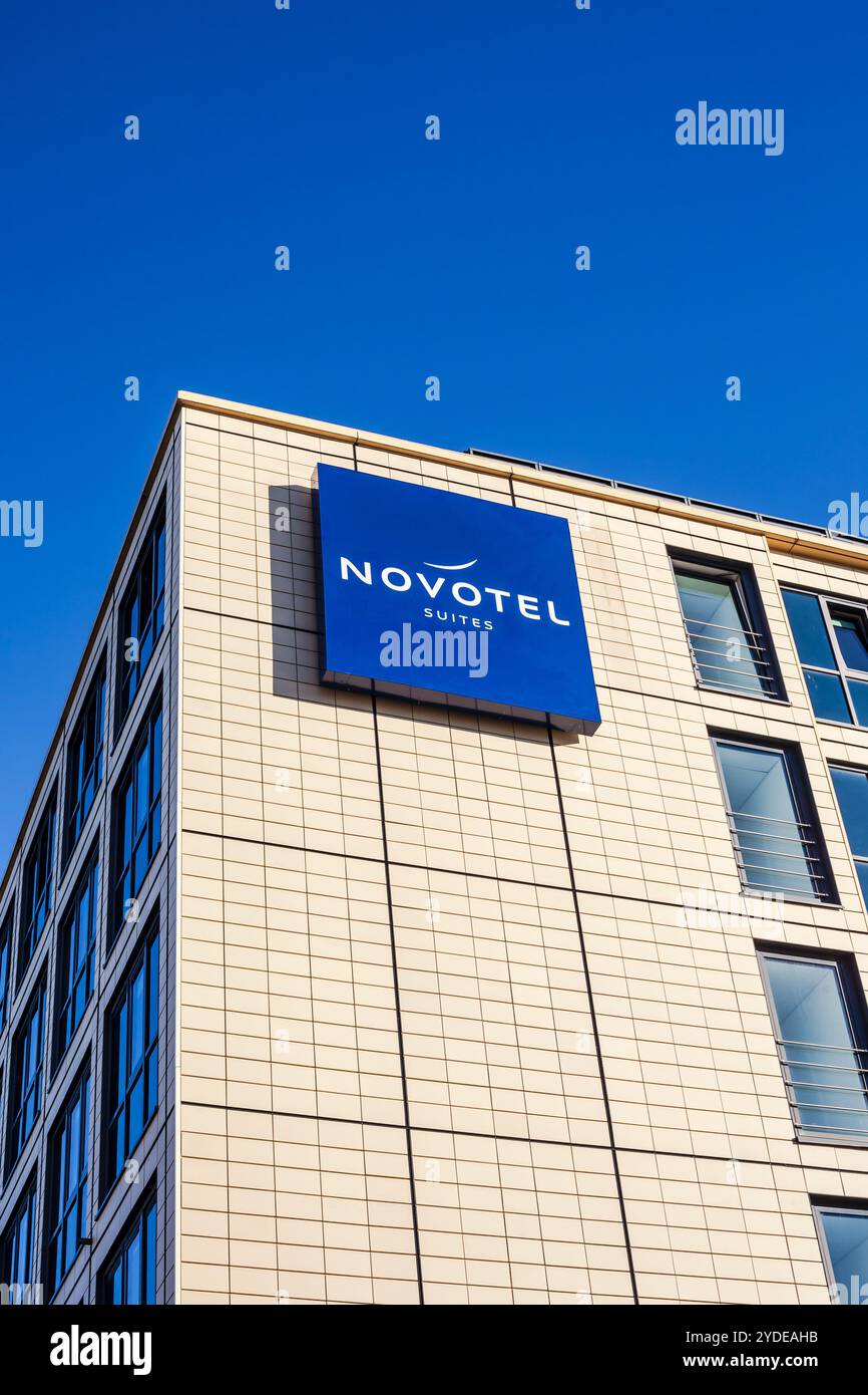 Suite Novotel Logo