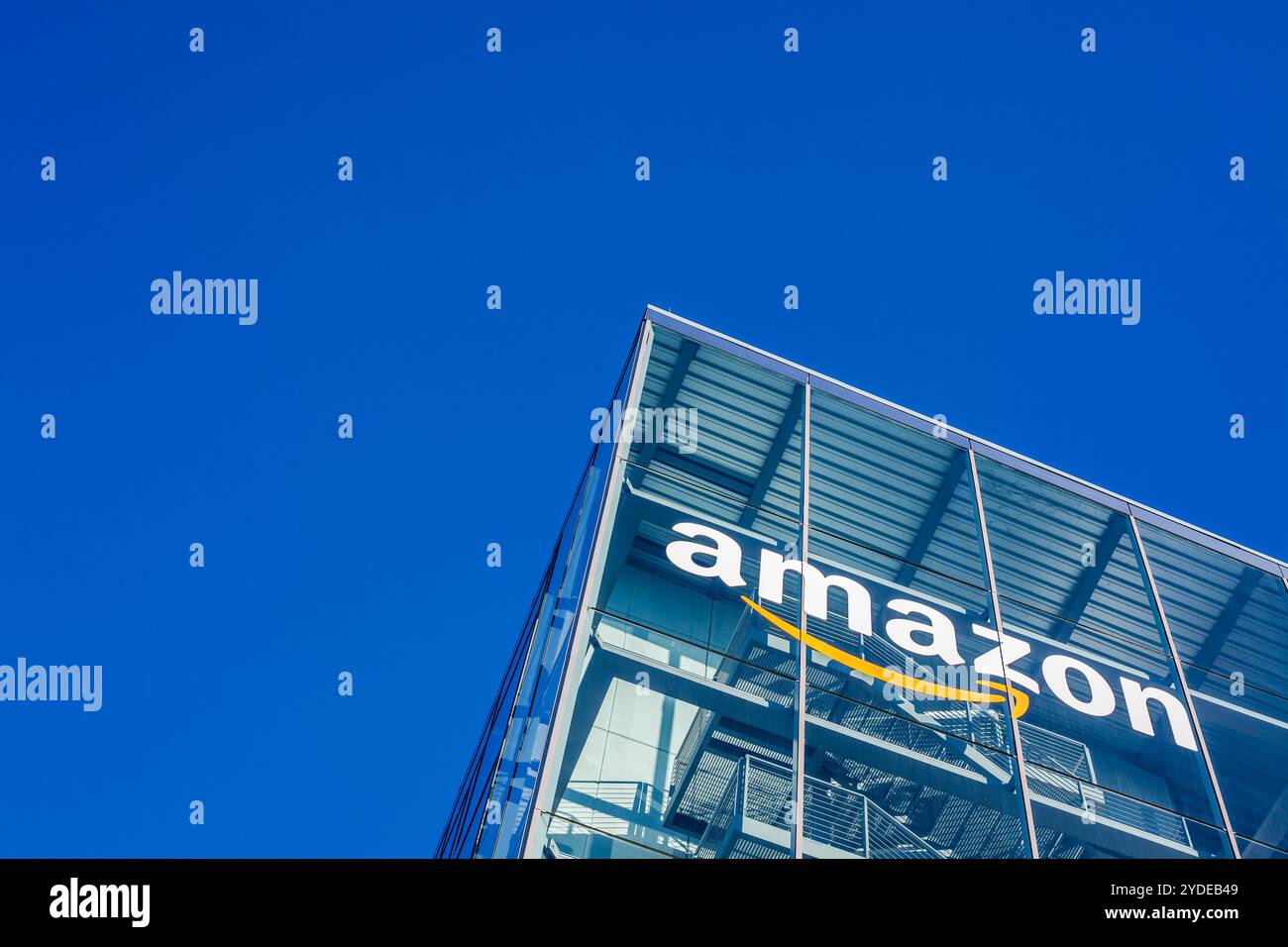 Amazon logo office building hi-res stock photography and images - Alamy