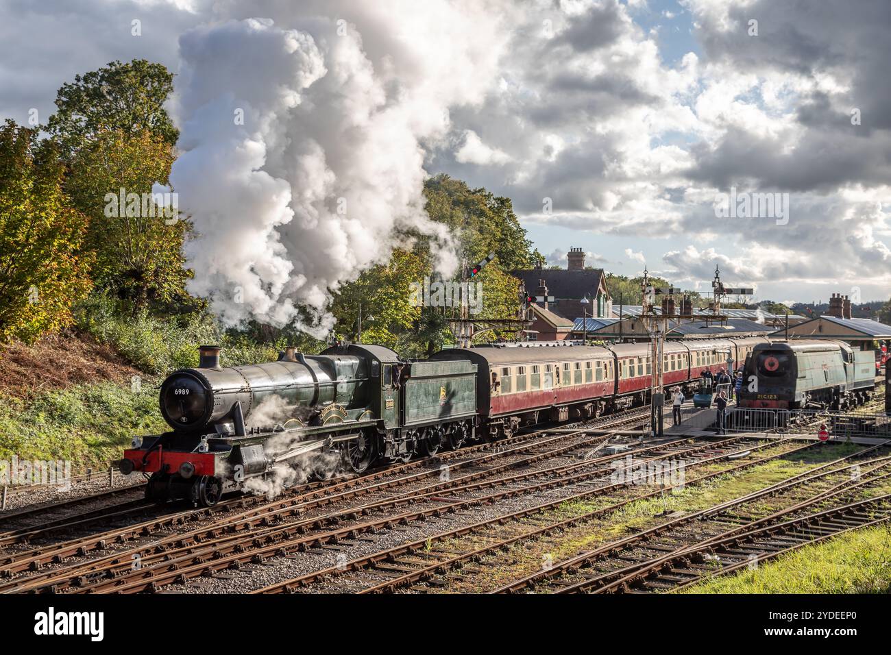 BR 'Hall' 4-6-0 no. 6989 'Wightwick Hall' departs from Horsted Keynes ...
