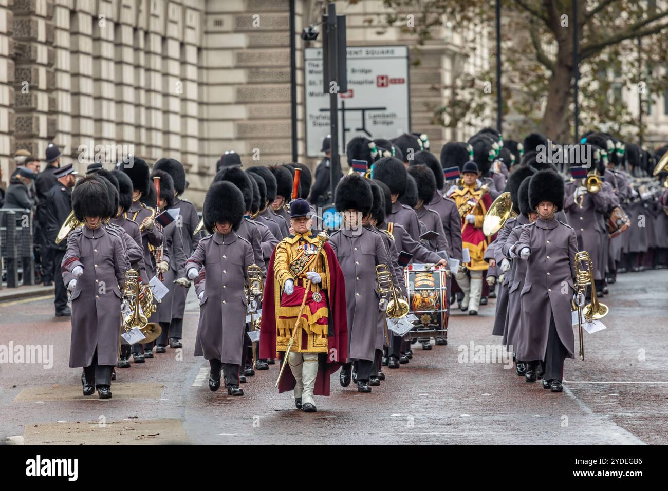 Scots guardsmen hi-res stock photography and images - Alamy