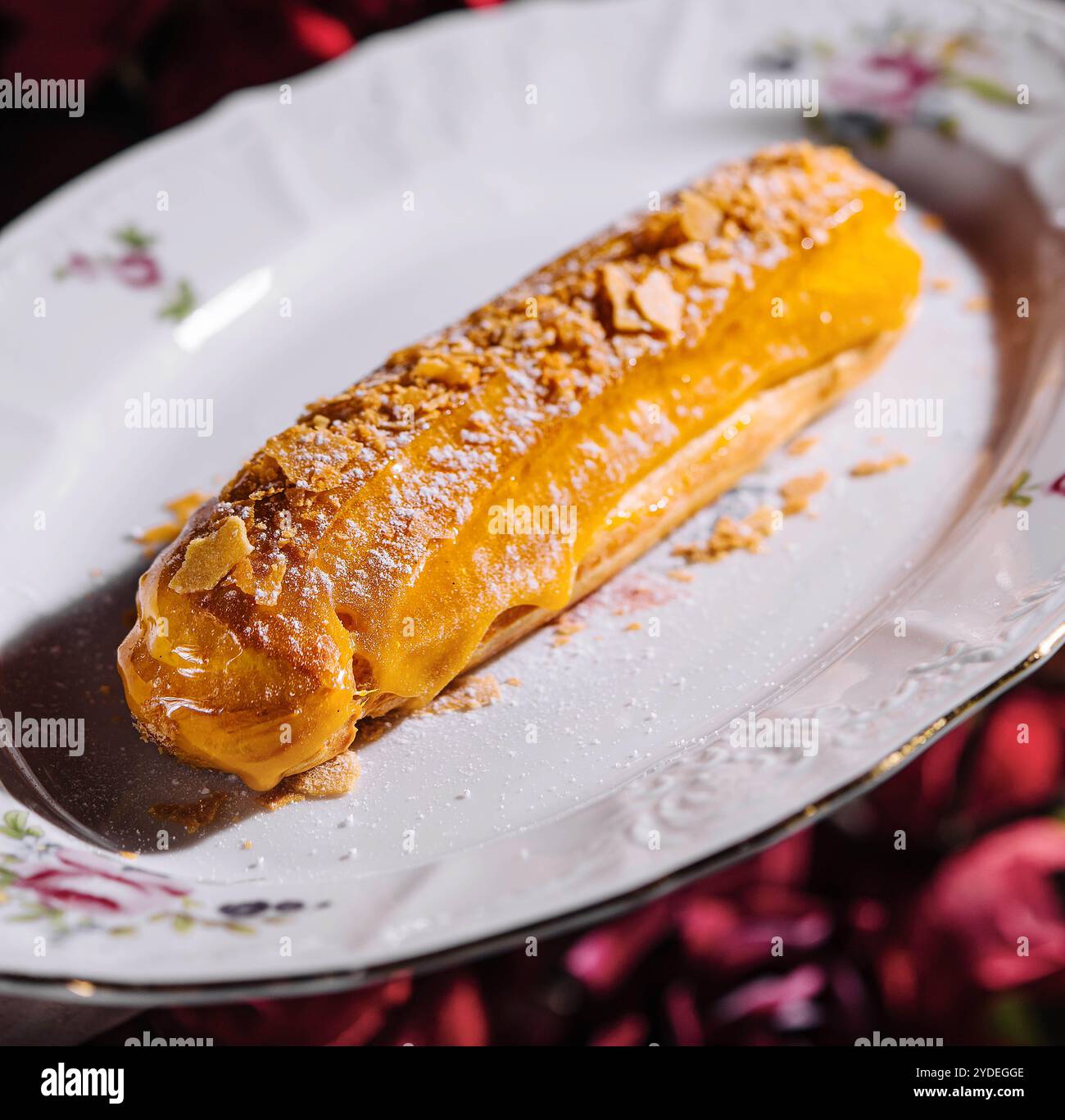 Artisan french eclair decorated hi-res stock photography and images - Alamy