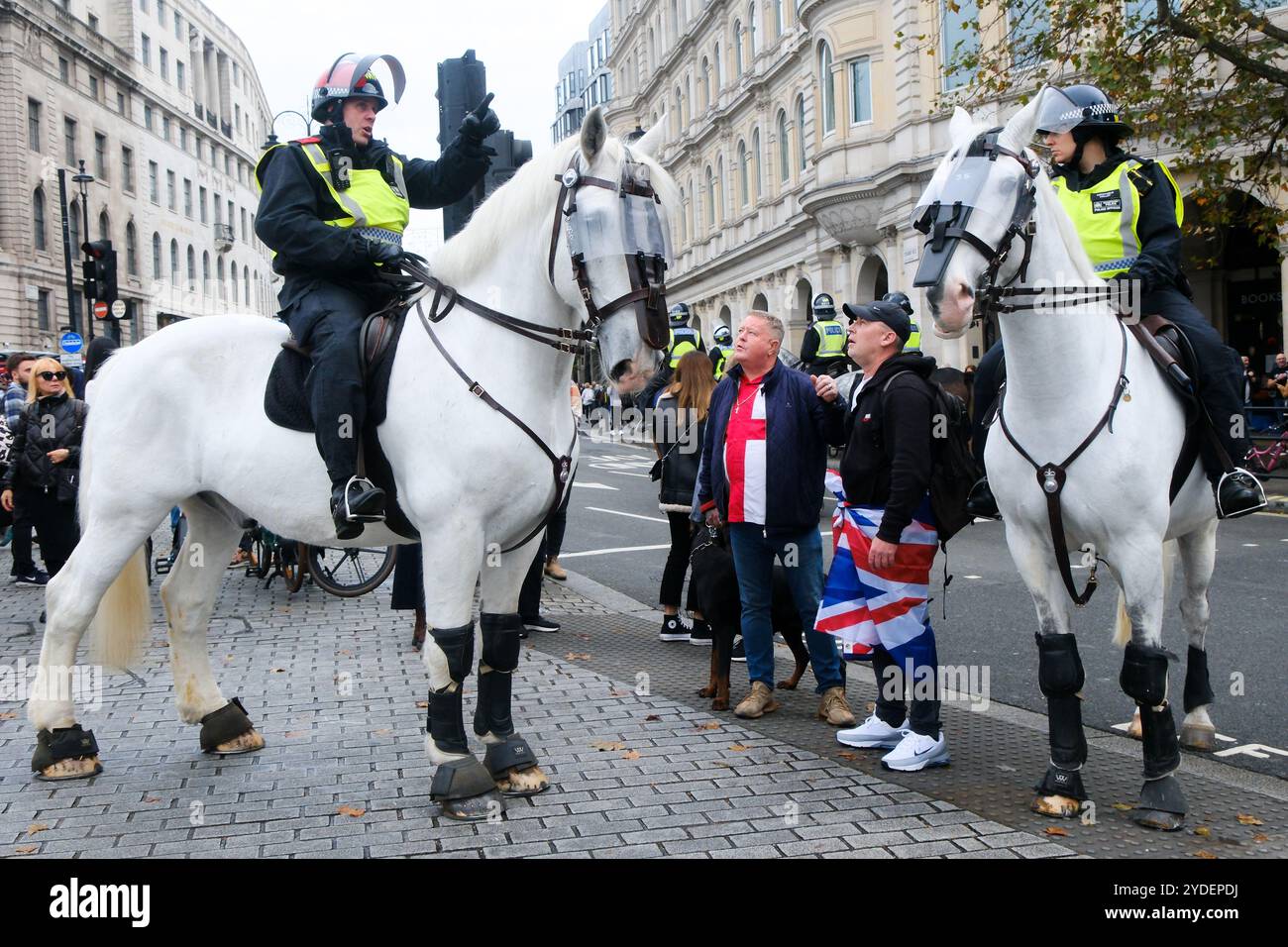 Patriotic patriotism police uk hi-res stock photography and images - Alamy