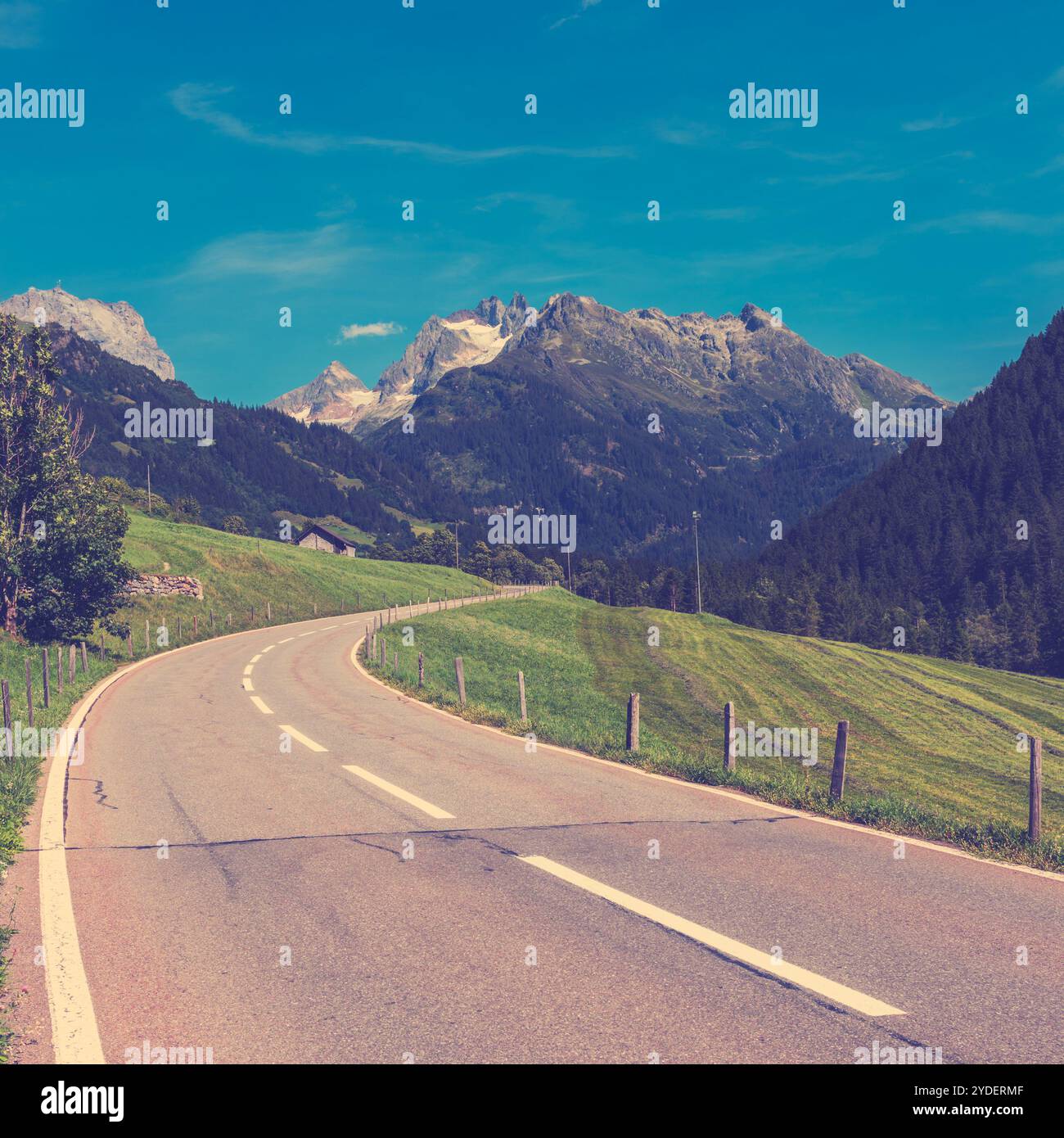 Rural asphalt road turning hi-res stock photography and images - Alamy