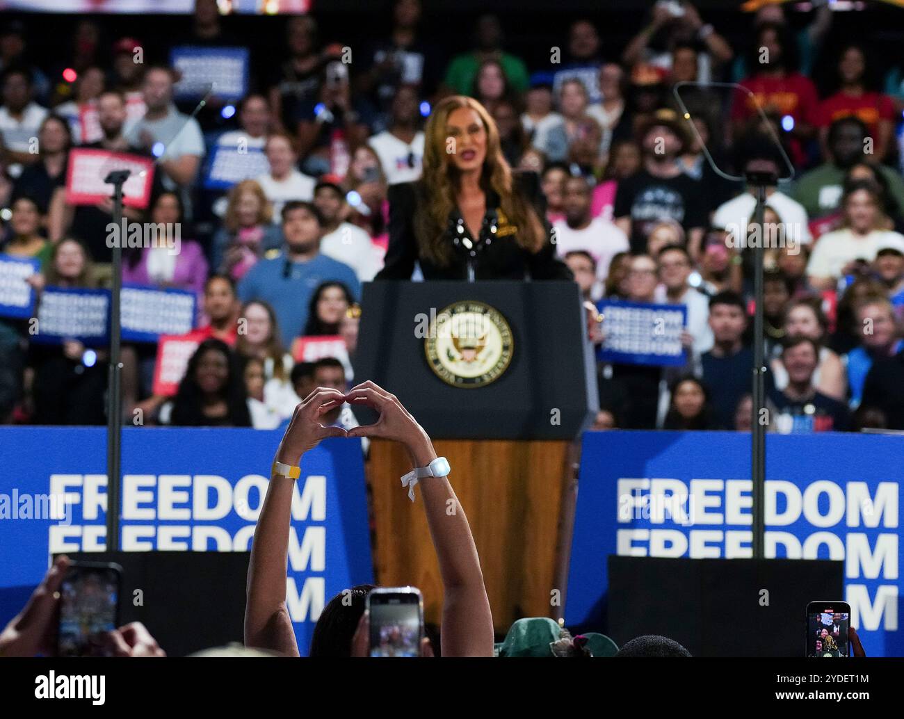 Tina Knowles speaks during a campaign event at Shell Energy Stadium on ...