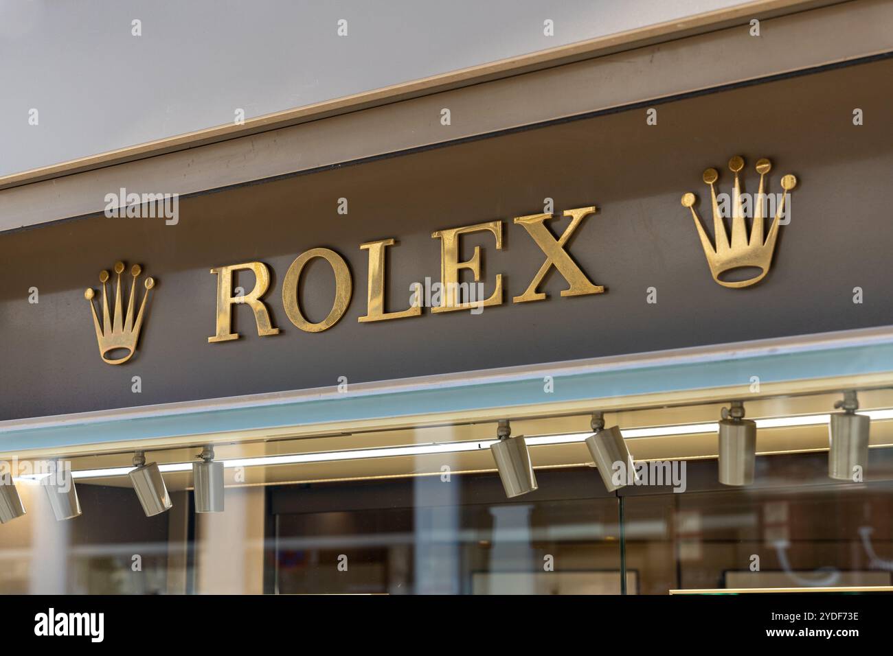 Rolex logo hi-res stock photography and images - Alamy