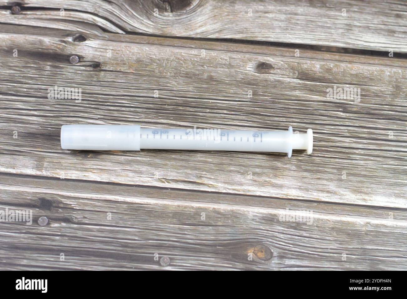 Graduated syringe in Kilograms KG for infants and children to calculate ...