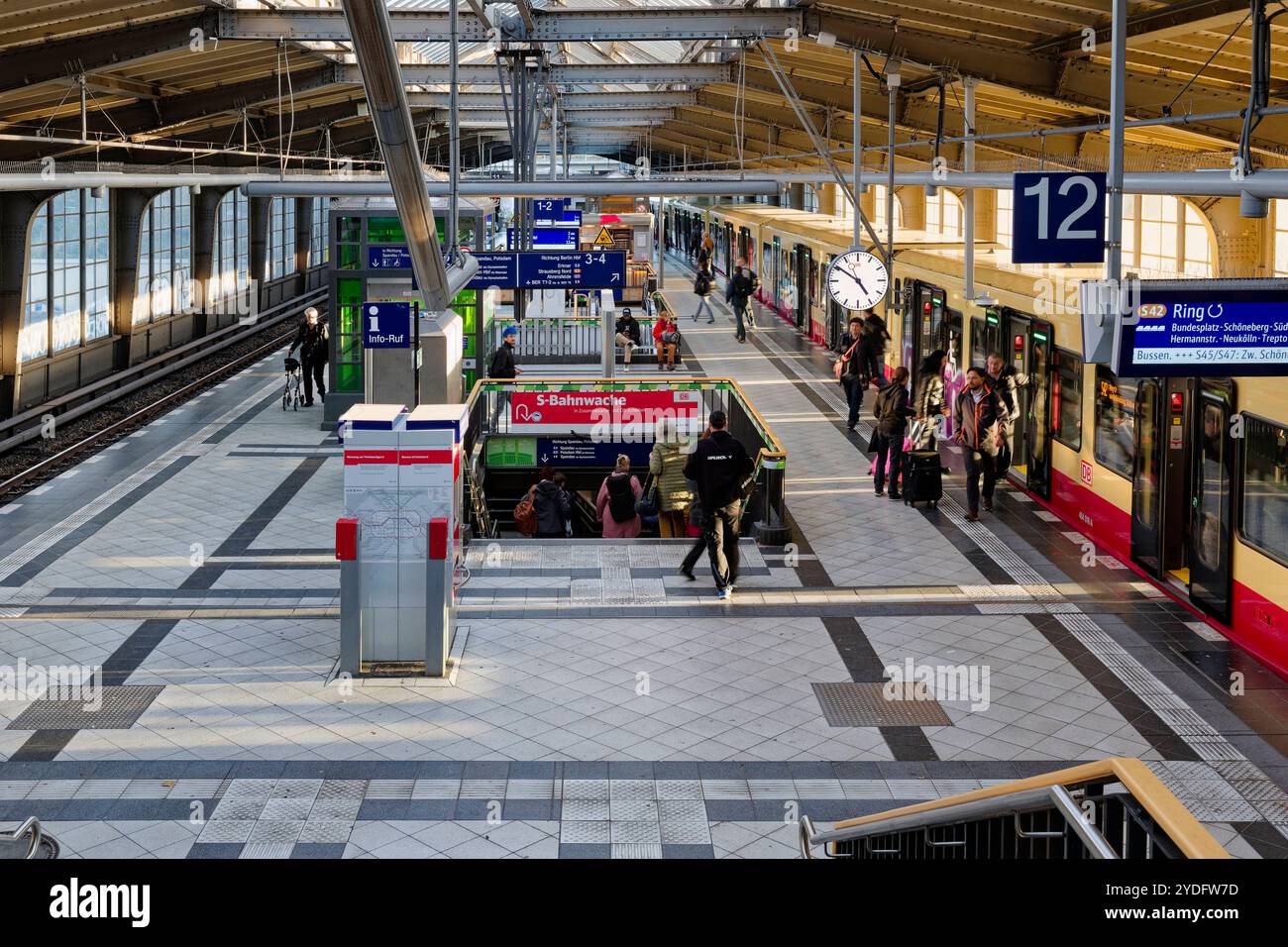Ringbahnsteig hi-res stock photography and images - Alamy