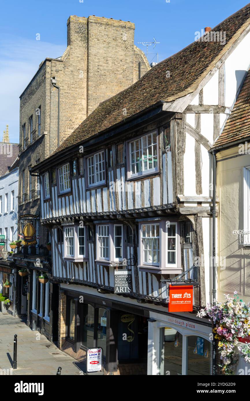 Timber framed Bridge House building, Cambridge School of Visual and ...