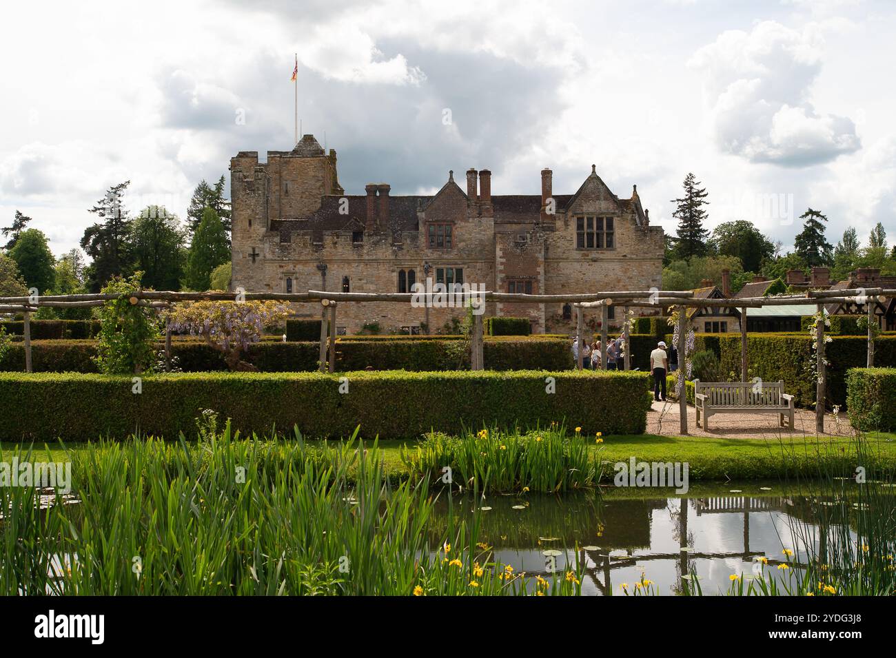 Hever, UK. 17th May, 2024. Hever Castle and the beautiful gardens in ...