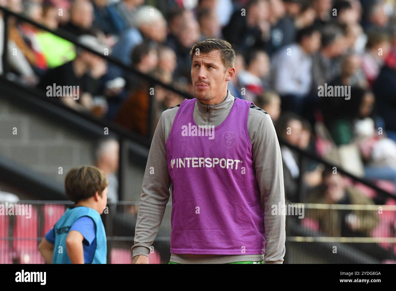 Waregem, Belgium. 26th Oct, 2024. Francs Borains' Sebastien Dewaest ...