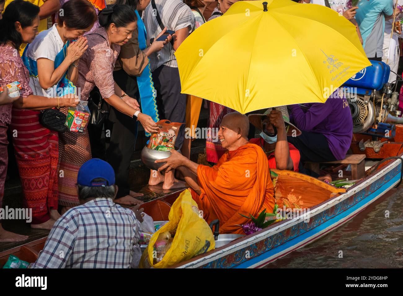 Wat chin wararam worawihan temple hi-res stock photography and images ...