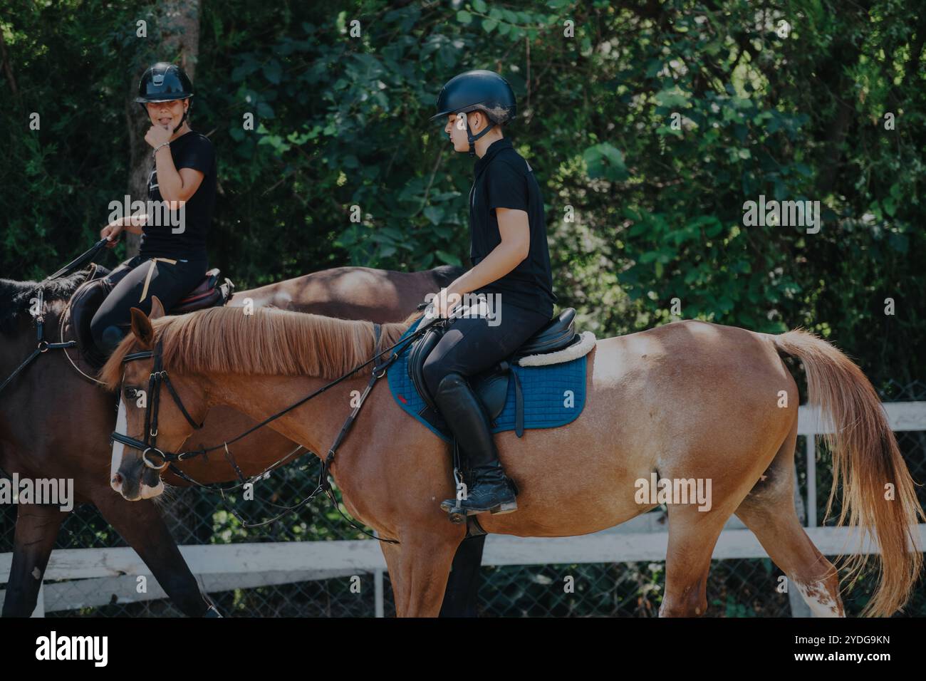 Black equestrians hi-res stock photography and images - Alamy