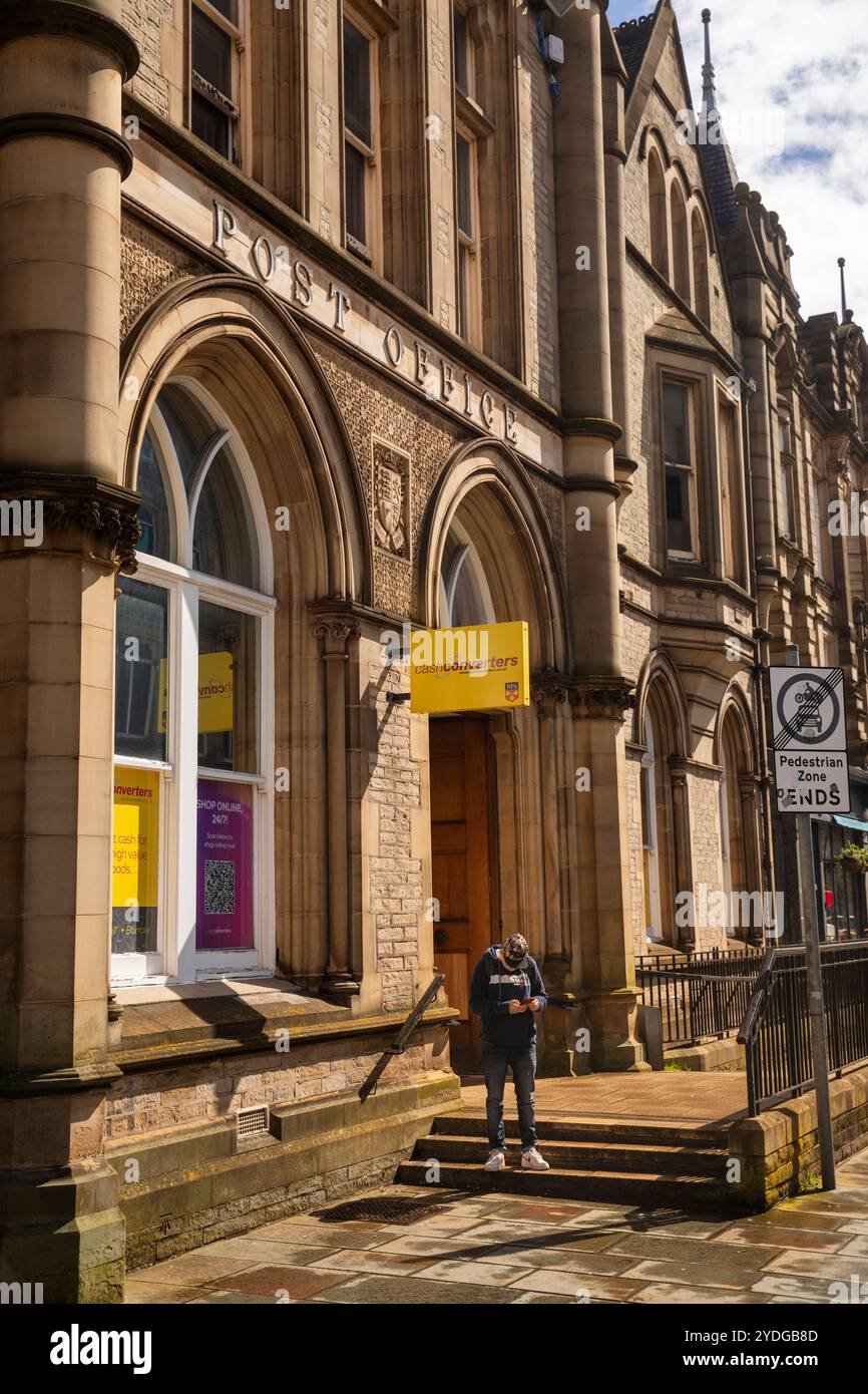 UK, England, Yorkshire, Halifax, Town Centre, Commercial Street, Cash ...