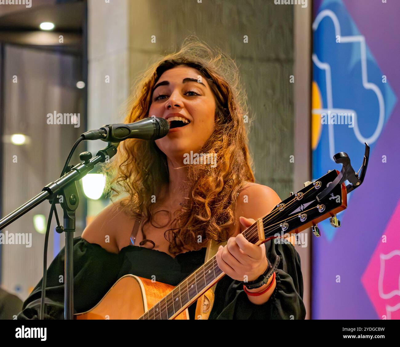 Live music in Souq Waqif during FIFA World Cup. A talented singer ...