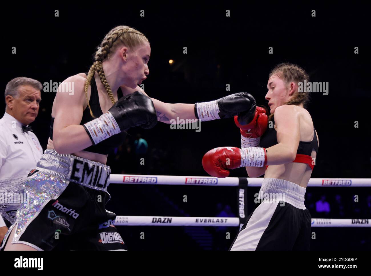 Emily Whitworth (left) and Sara Orszagi (right) in the bantam bout at ...