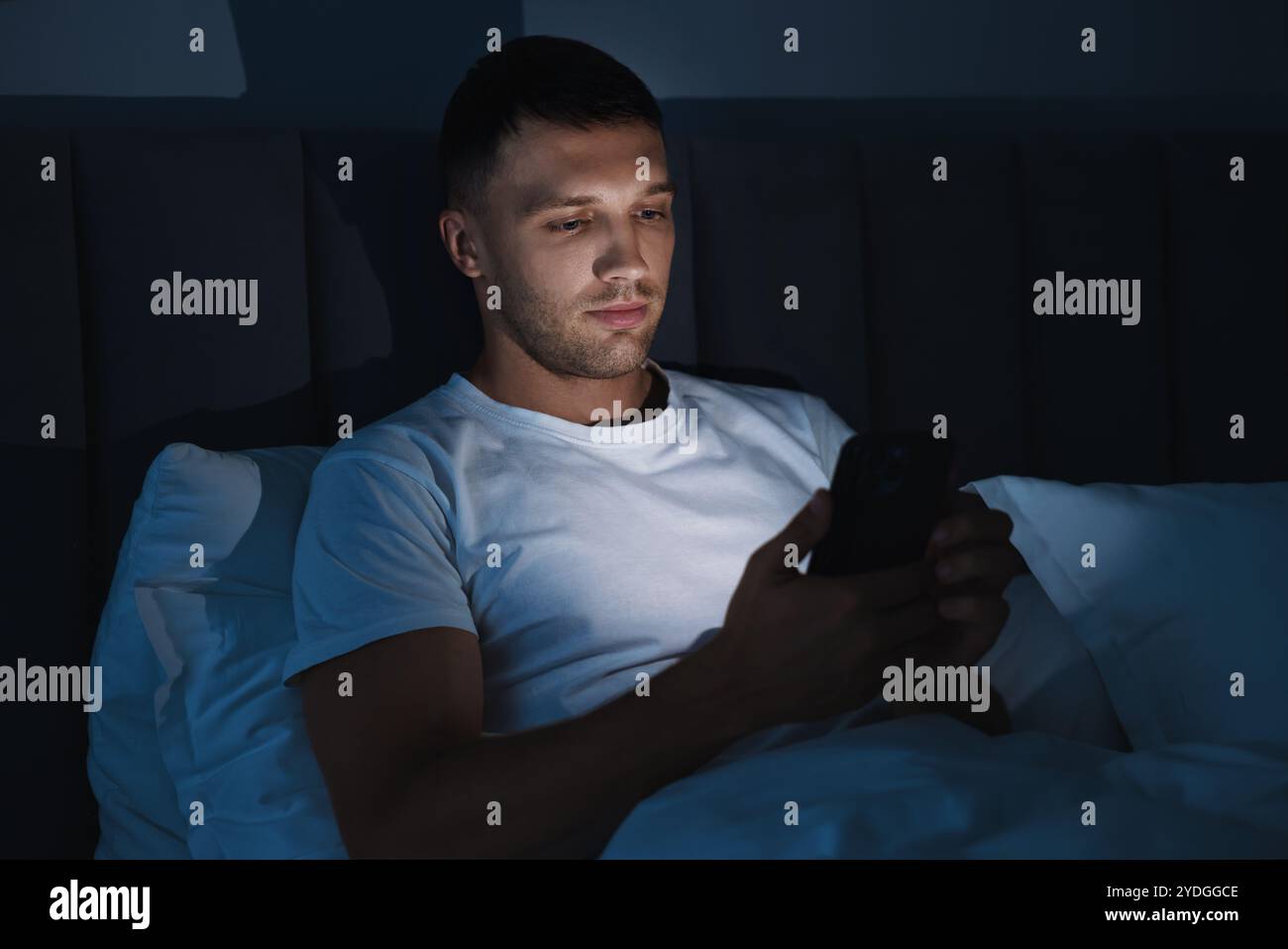 Phone addiction habit using hi-res stock photography and images - Alamy
