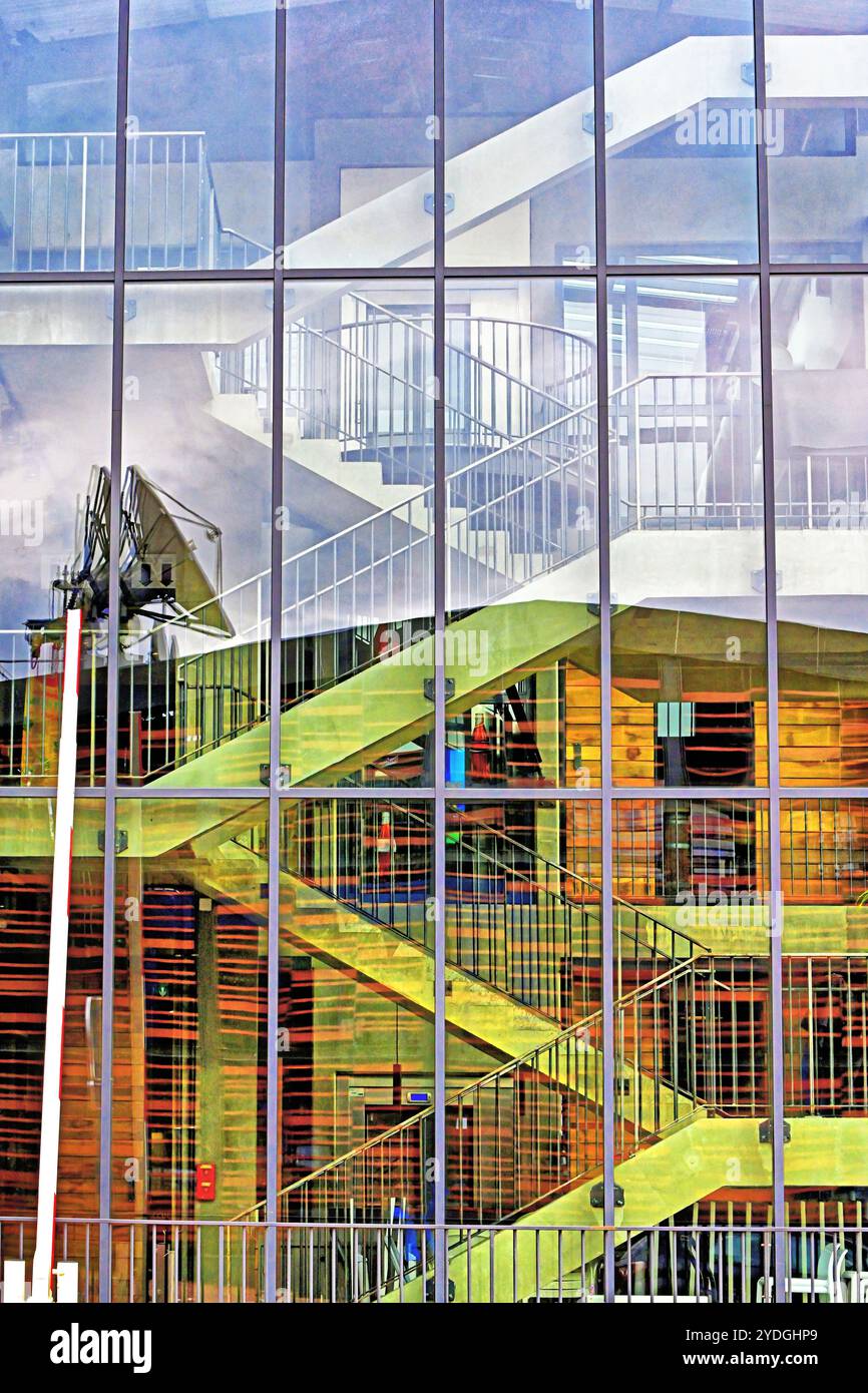 Office block staircase windows hi-res stock photography and images - Alamy