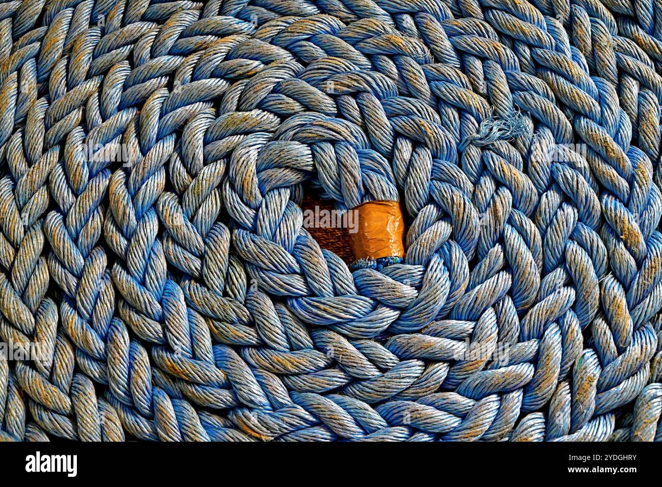 Black yellow coiled rope hi-res stock photography and images - Alamy