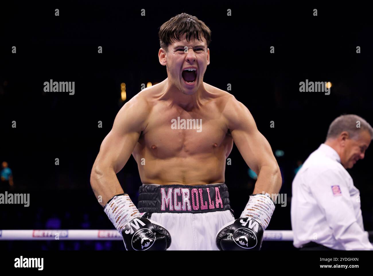 William crolla hi-res stock photography and images - Alamy