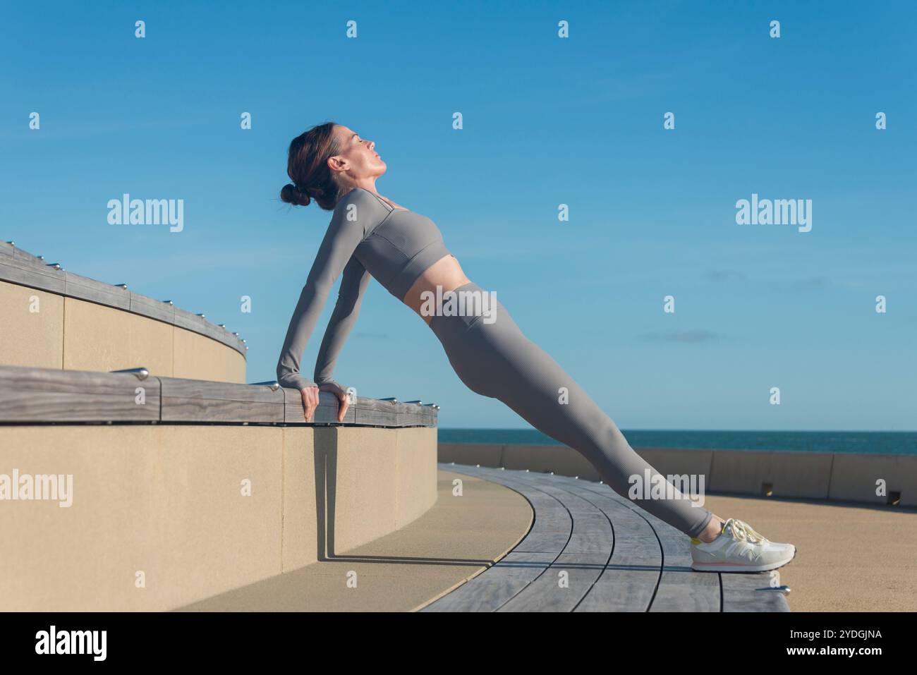 Reverse plank exercise hi-res stock photography and images - Alamy