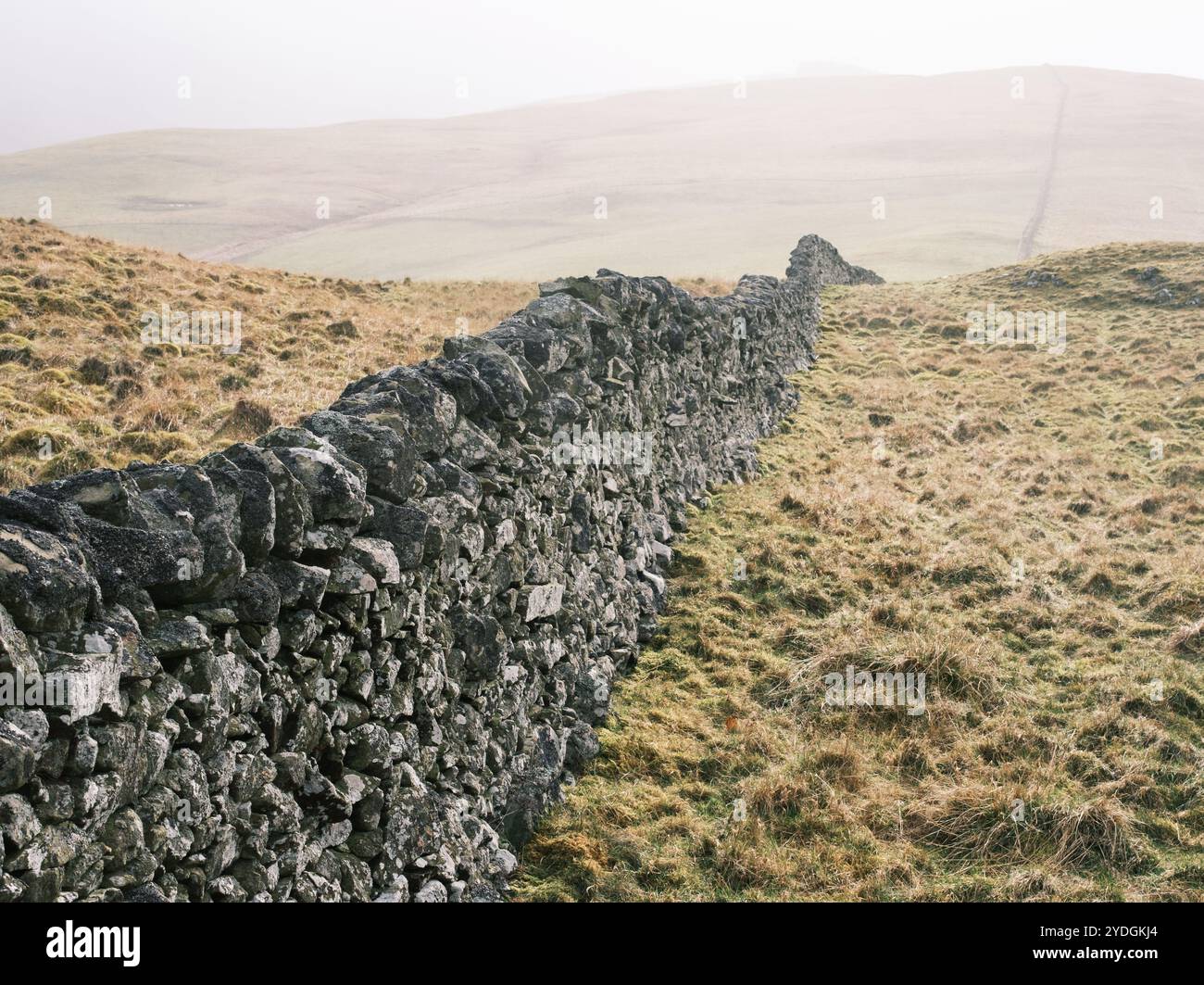 Drystane dyke hi-res stock photography and images - Alamy