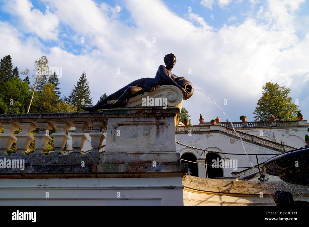 breathtaking fountains of Rococo castle Linderhof built by Bavarian ...