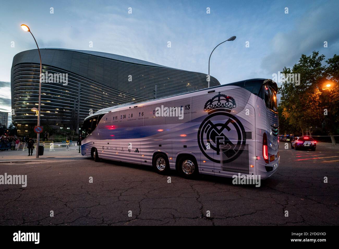 Arrival of the Real Madrid bus for the classic between Real Madrid and ...