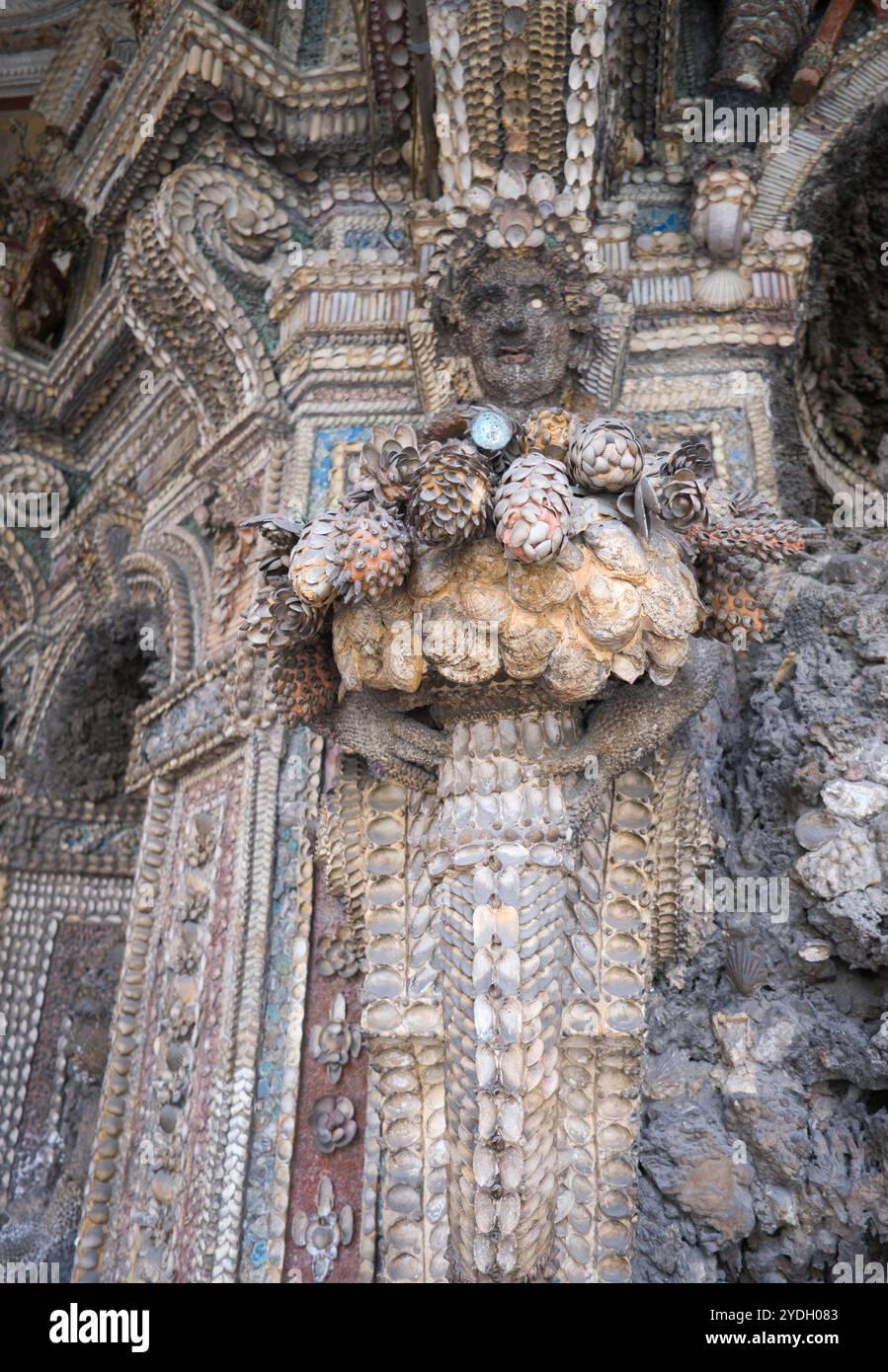 Seashell grotto hi-res stock photography and images - Alamy