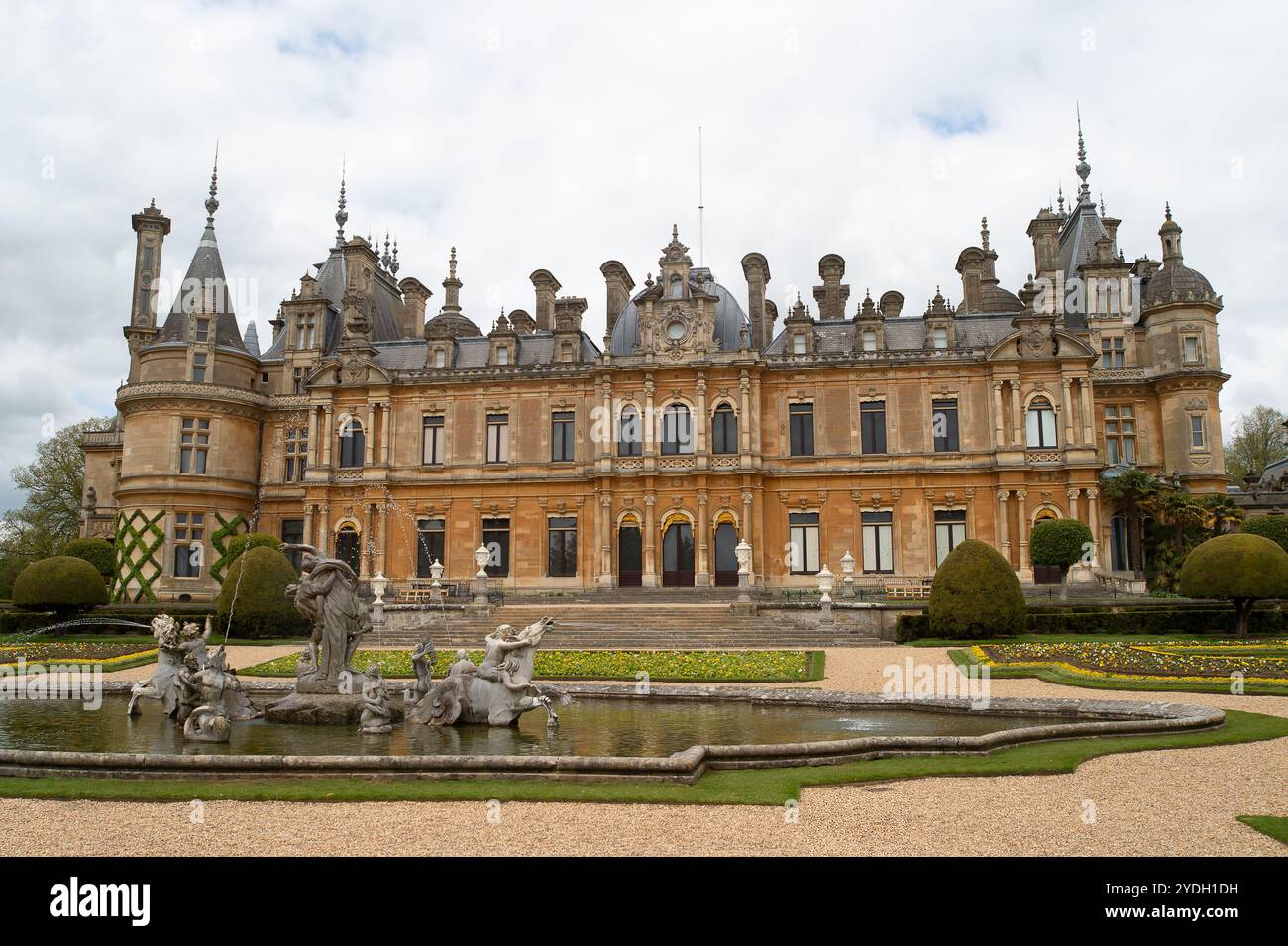 Aylesbury, UK. 24th April, 2024. The fountain at Waddesdon Manor in ...