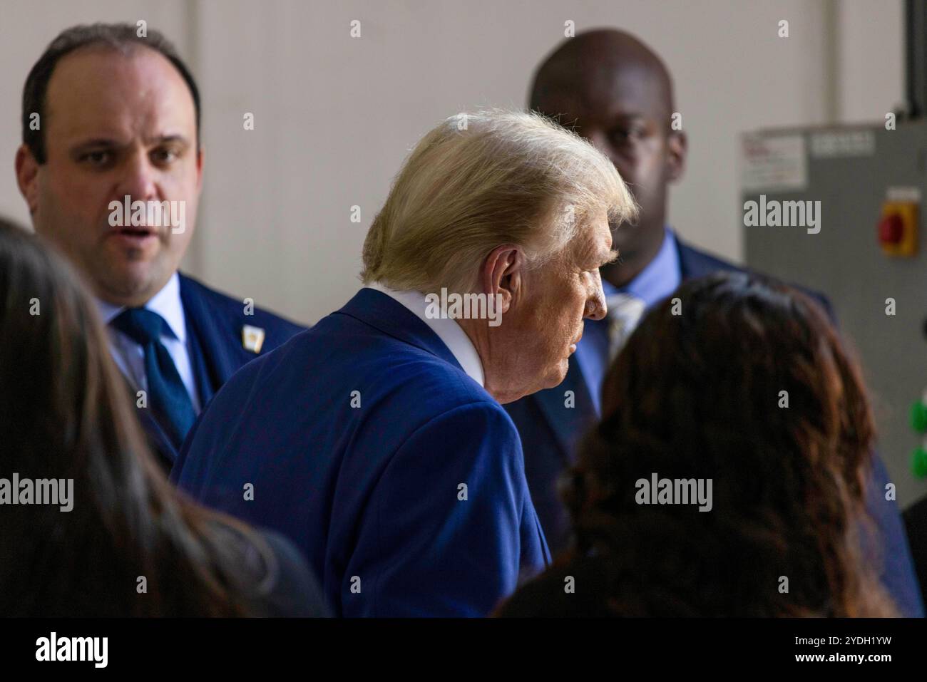 Austin Texas USA, Oct. 25 2024: Former President DONALD TRUMP arrives ...