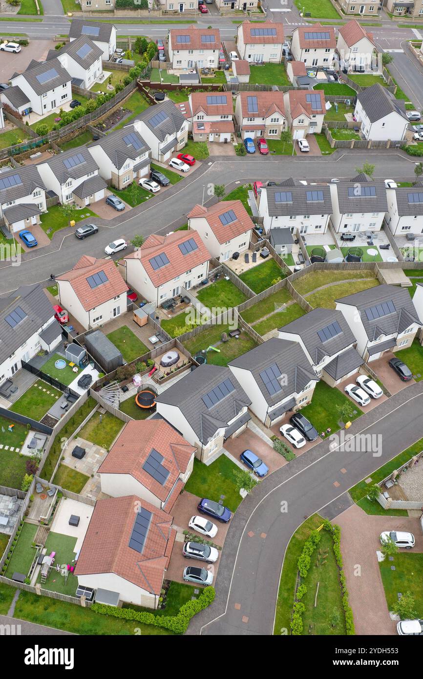 New housing development at Dargavel in Bishopton Stock Photo - Alamy