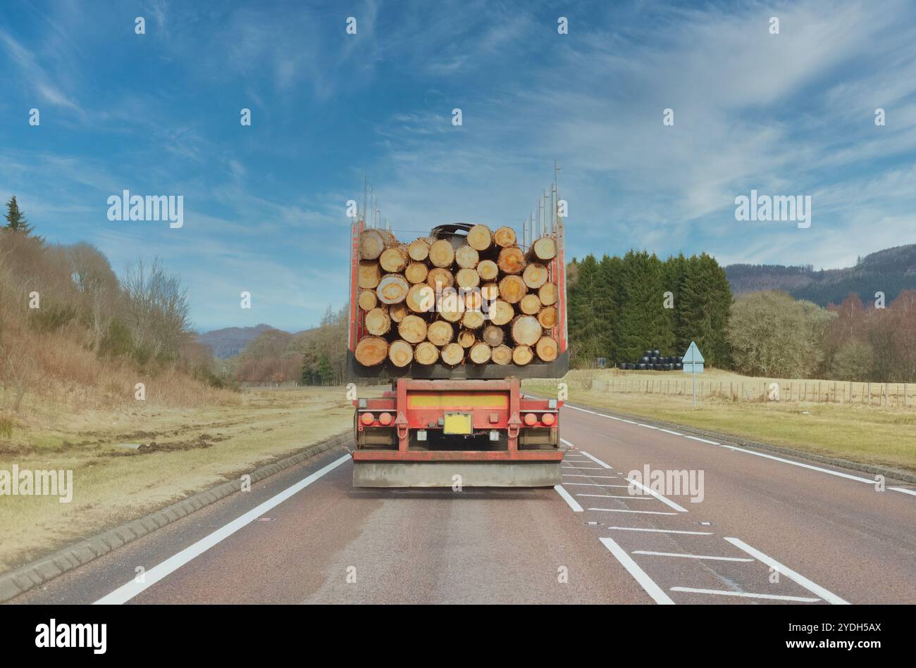 Timber lorry scotland hi-res stock photography and images - Alamy