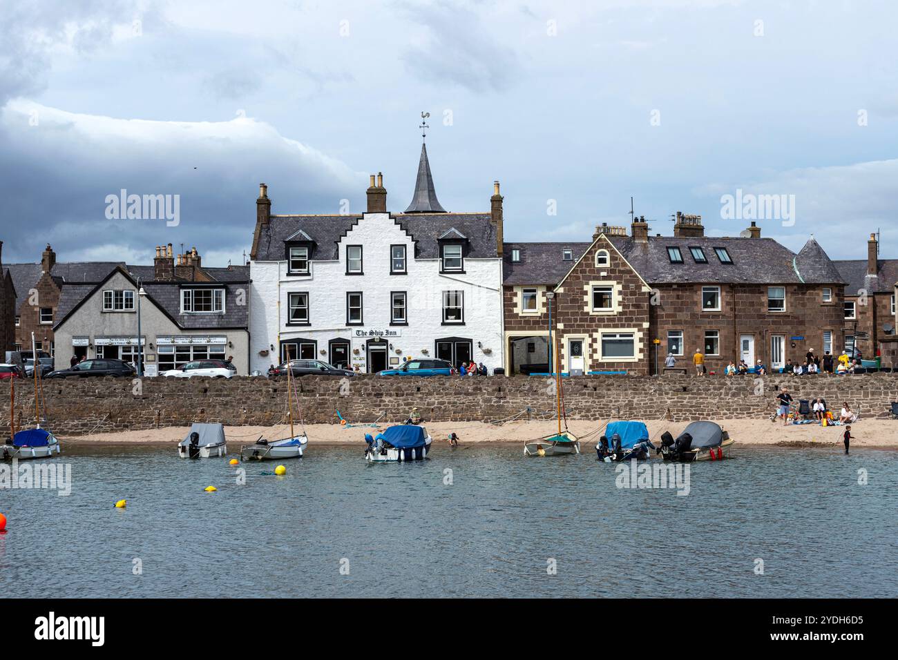 The ship inn and stonehaven hi-res stock photography and images - Alamy