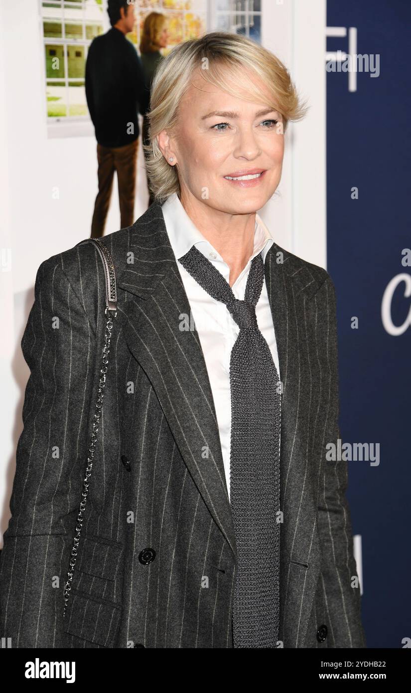 HOLLYWOOD, CALIFORNIA - OCTOBER 25: Robin Wright attends the world ...