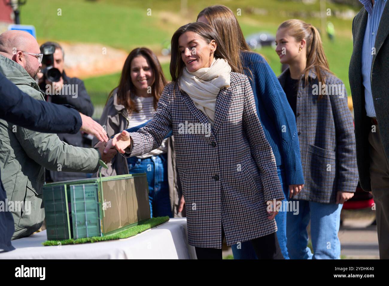 Sotres, Spain. 26th Oct, 2024. King Felipe VI of Spain, Queen Letizia ...