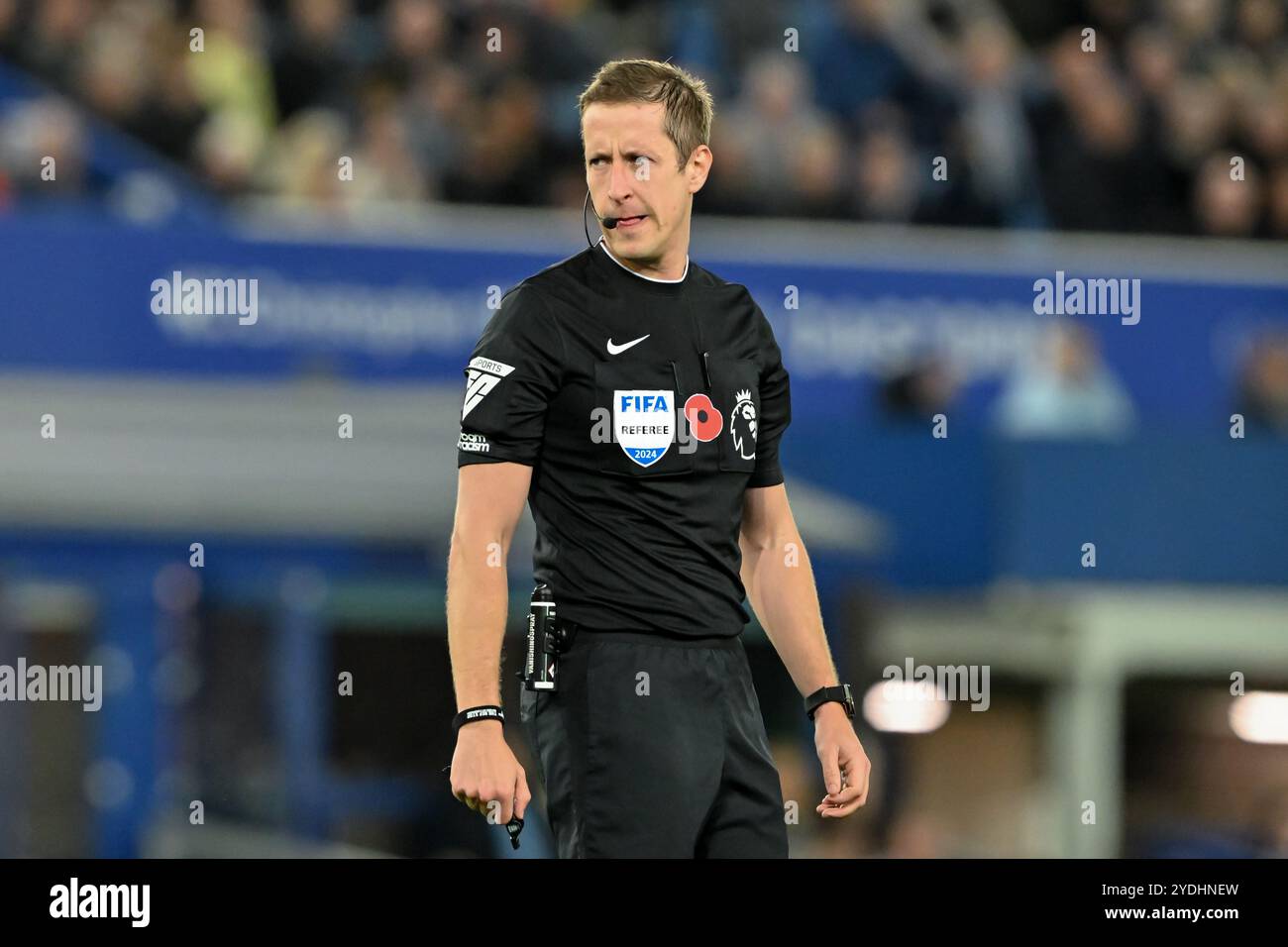 Referee John Brooks during the Premier League match Everton vs Fulham ...