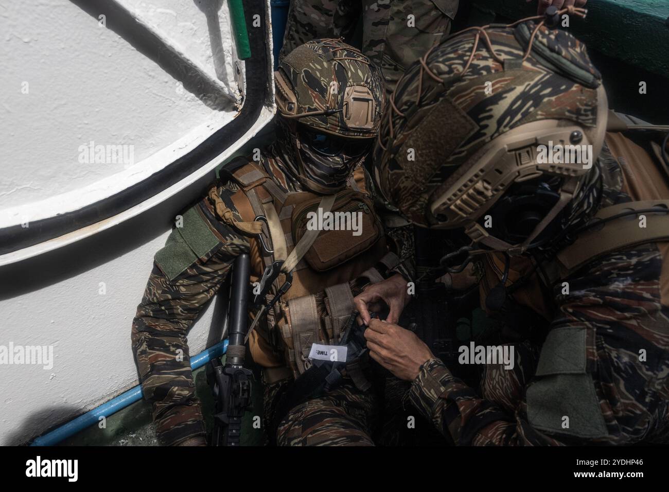 Armed Forces of the Philippines (AFP) service members conduct tactical ...