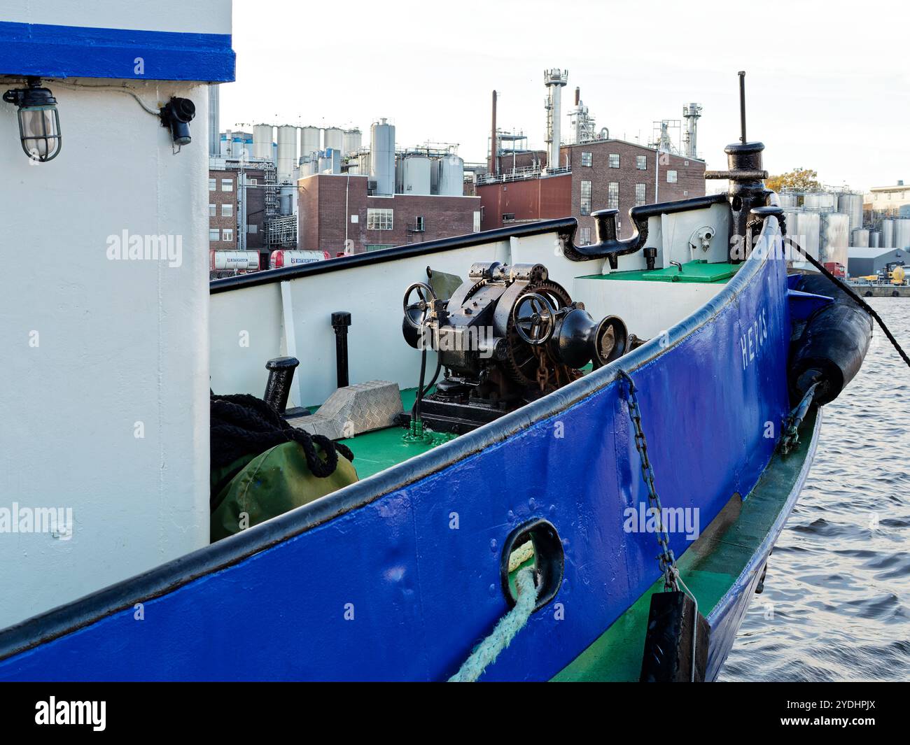 Eqiupment in the bow of the tugboat HEROS AF LANDSKRONA Stock Photo - Alamy