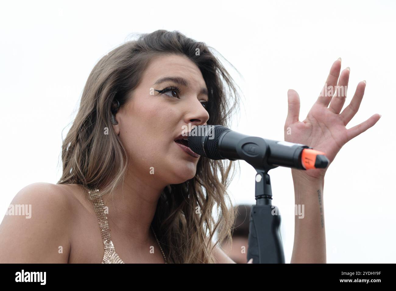 Singer Ana Guerra presents her latest album 'Sin Limites' at UMusic ...