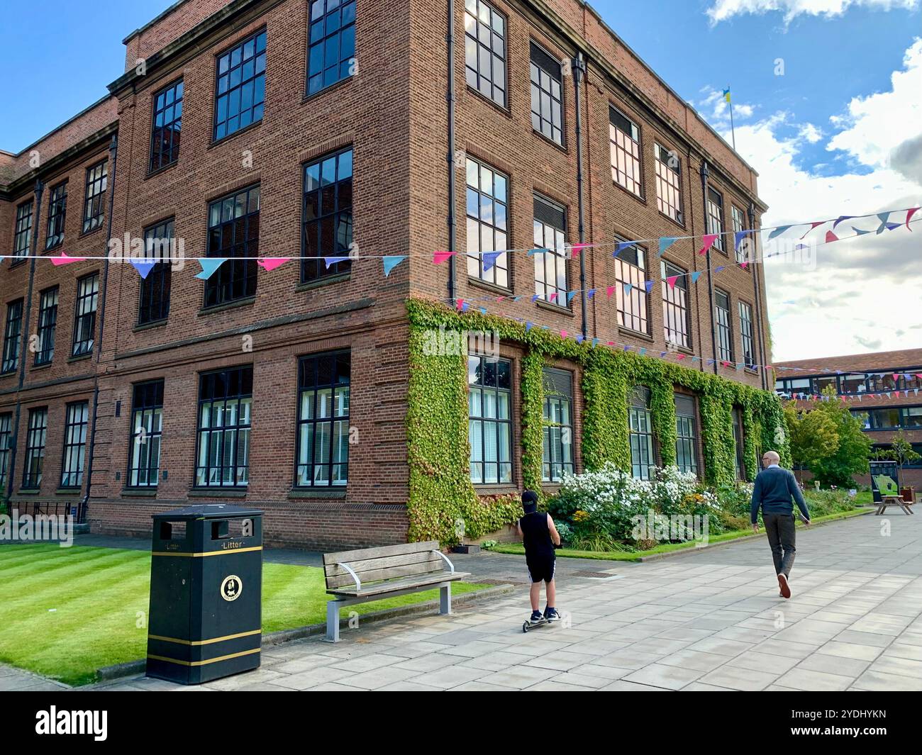Entrance to the Chemistry Building, built in 1953, University of Hull ...