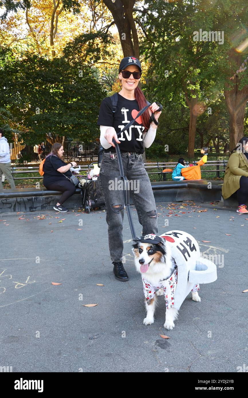 Amanda from east harlem holds don julio hi-res stock photography and ...