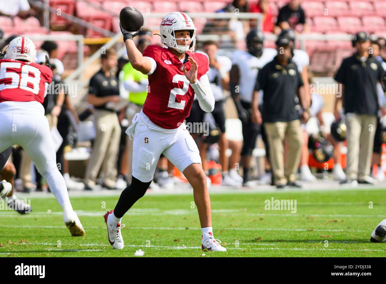 PALO ALTO, CA - OCTOBER 26: Stanford Cardinal quarterback Elijah Brown ...